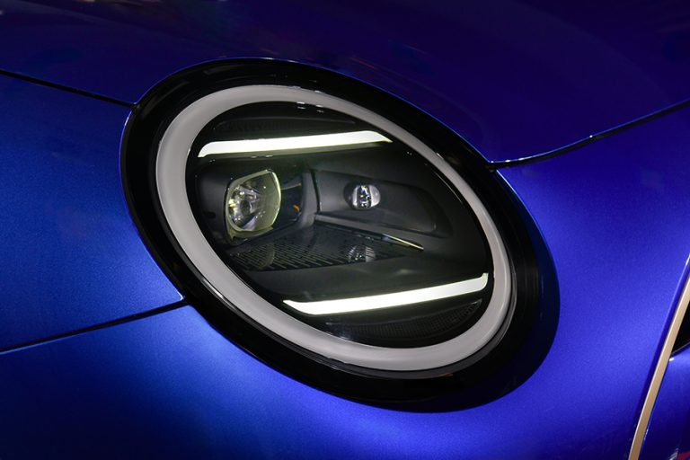 ราคาอย่างเป็นทางการ MINI Cooper SE (MY2025) : 1,699,000 - 1,799,000 บาท ...