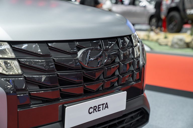 ภาพคันจริง Hyundai Creta Alpha (MY2024.2) | เพิ่มสีเงินด้าน Silver ...