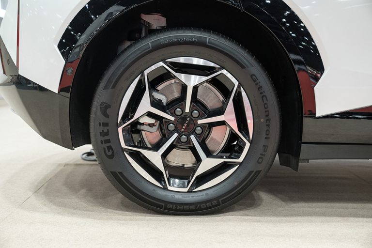 ภาพคันจริง Zeekr X | สองรุ่นย่อย Standard RWD / Flagship AWD ...