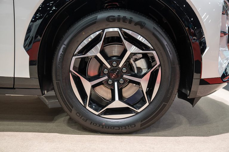 ภาพคันจริง Zeekr X | สองรุ่นย่อย Standard RWD / Flagship AWD ...