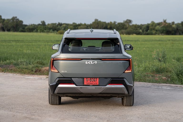 ภาพคันจริง Kia EV 5 Earth Exclusive AWD | รุ่นท็อปตัวจบ สำหรับคนงบเยอะ ...