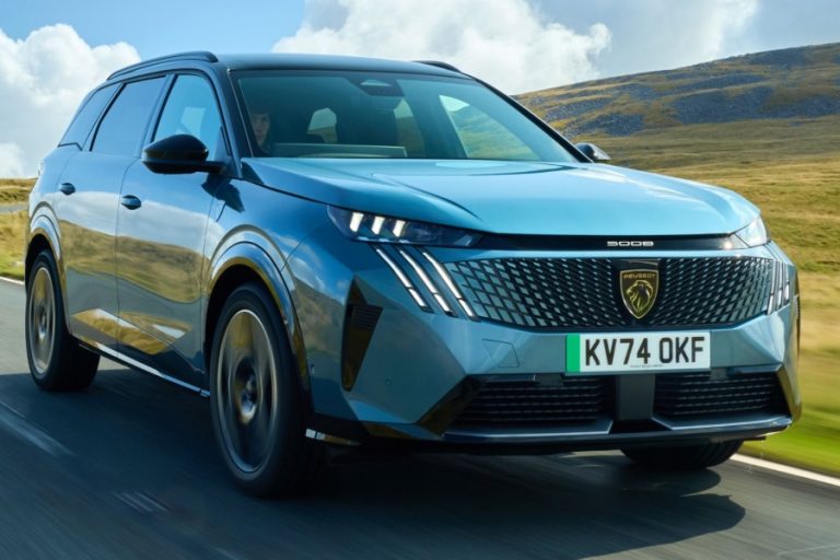 Peugeot 3008 และ 5008 เพิ่มทางเลือกขุมพลัง PHEV และ EV แบตเตอรี่ 96.9 kWh วิ่งไกลสุด 700 km ...