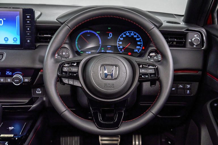 ราคาอย่างเป็นทางการ + เทียบสเป็ค Honda HR-V e:HEV Minorchange : 899,000 ...
