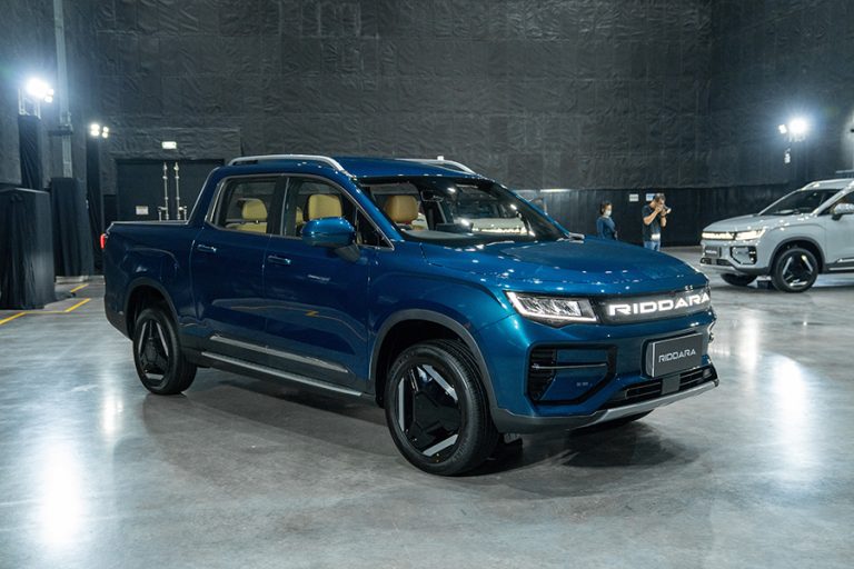 ภาพคันจริง RIDDARA RD6 รุ่นท็อป มอเตอร์คู่ 428 แรงม้า แบตเตอรี่ 86 kWh ...