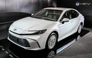 ภาพคันจริง All NEW Toyota Camry HEV | รวมทุกรุ่นย่อย พร้อมชุดตกแต่ง ...