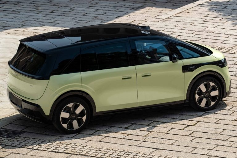 Zeekr Mix รถ Minivan ขุมพลังไฟฟ้าล้วน ประตูสุดล้ำไร้เสากลาง มอเตอร์ ...