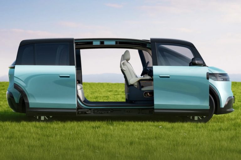 Zeekr Mix รถ Minivan ขุมพลังไฟฟ้าล้วน ประตูสุดล้ำไร้เสากลาง มอเตอร์ ...