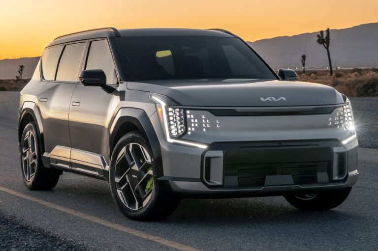 ดีลเลอร์ Kia ในฟินแลนด์เปิดตัวน้ำหอมกลิ่นน้ำมันเบนซินสำหรับผู้ขับรถ EV ...