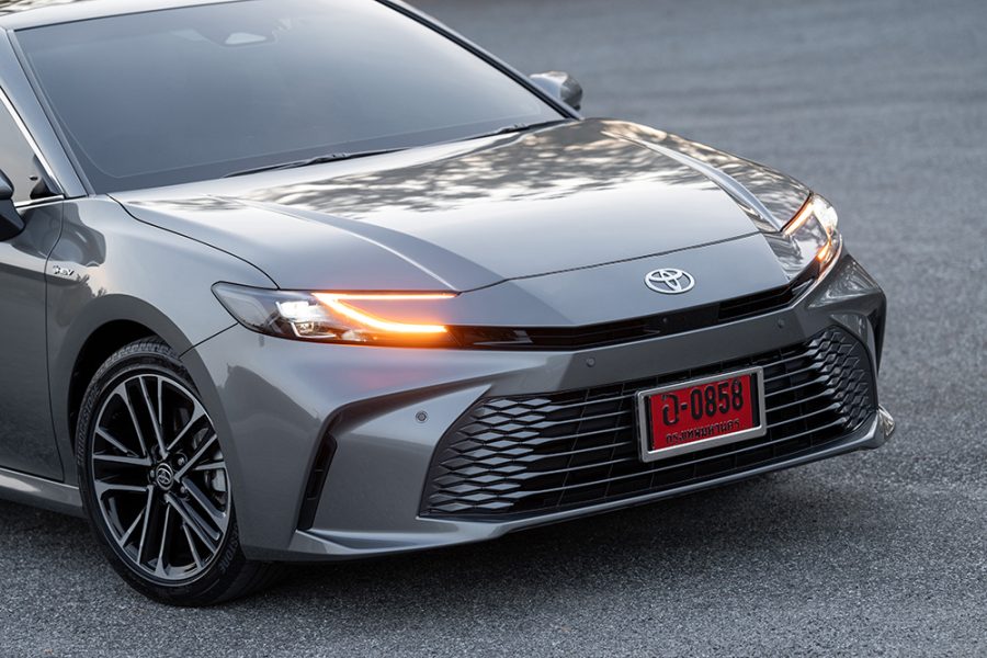 ภาพคันจริง Toyota Camry HEV Premium Luxury | มาดสปอร์ต เอาใจผู้บริหาร ...