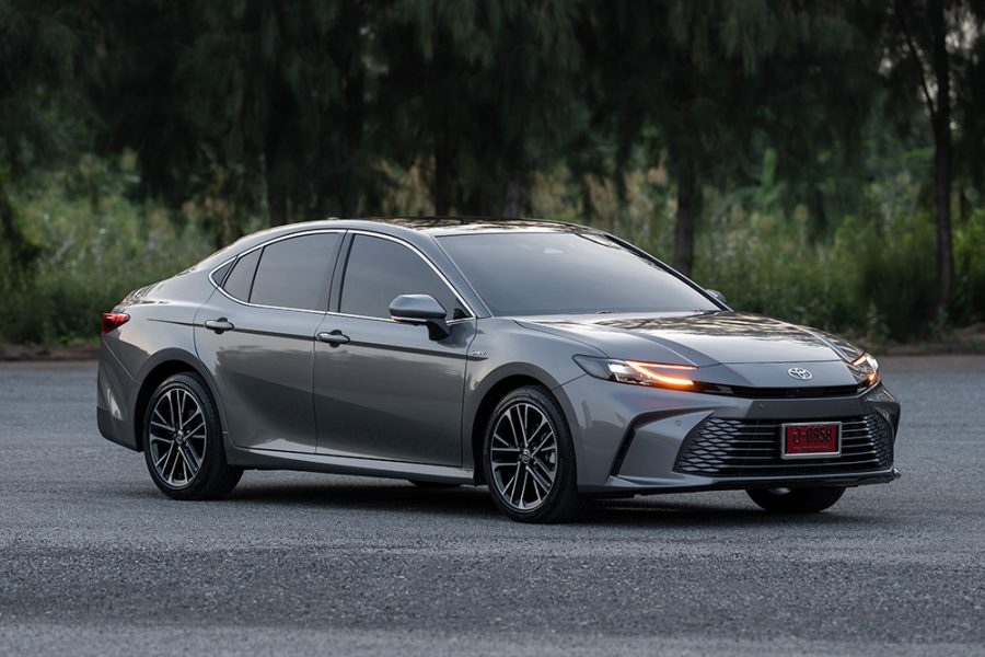 ภาพคันจริง Toyota Camry HEV Premium Luxury | มาดสปอร์ต เอาใจผู้บริหาร ...
