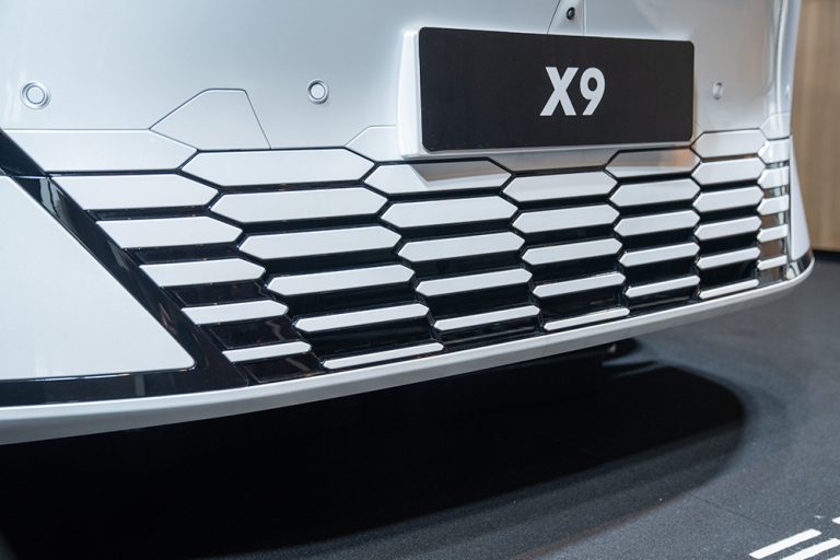 ราคาอย่างเป็นทางการ XPeng X9 : 2,399,000 - 2,749,000 บาท | เพิ่มรุ่น ...