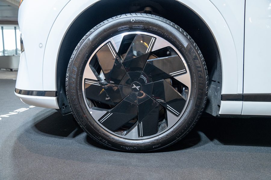 ราคาอย่างเป็นทางการ XPeng X9 : 2,399,000 - 2,749,000 บาท | เพิ่มรุ่น Premium เบาะ Walkthrough ...