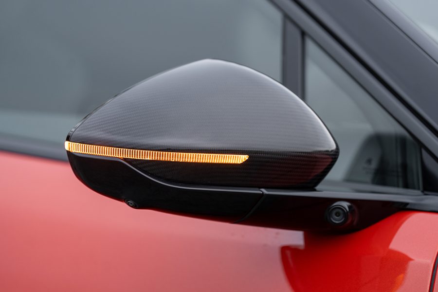 ภาพคันจริง LOTUS EMEYA R | ซีดานร่างยักษ์ ที่พกความแรงระดับกระชากวิญญาณ - HeadLight Magazine