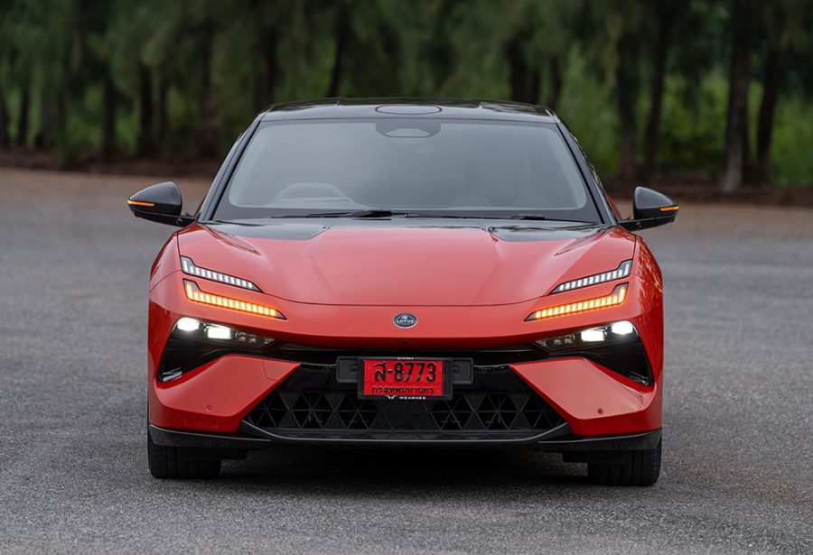 ภาพคันจริง LOTUS EMEYA R | ซีดานร่างยักษ์ ที่พกความแรงระดับกระชากวิญญาณ - HeadLight Magazine