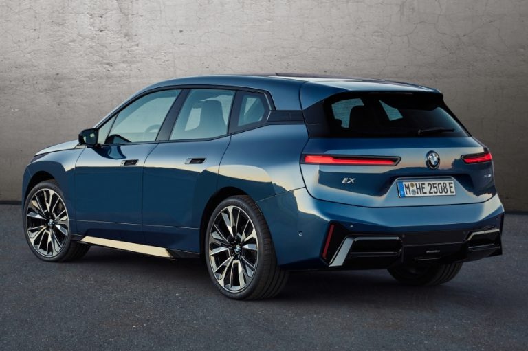 BMW เปิดตัว iX 2026 รุ่น LCI พร้อมเพิ่มรุ่นเริ่มต้น XDrive 45 ราคาที่ ...