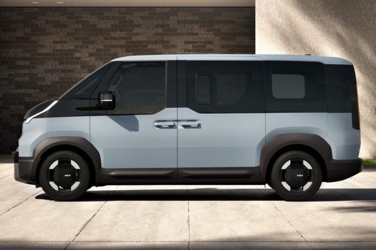 Kia PV5 รถตู้ EV มาดลุย มีทั้งแบบบรรทุกคนและสินค้า - HeadLight Magazine