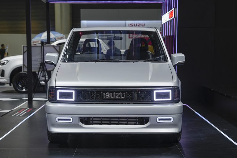 รายละเอียดตัวรถ Isuzu TFR Restomod หรือ ISUZU DRAGON MAX ดัดแปลงอะไร ...