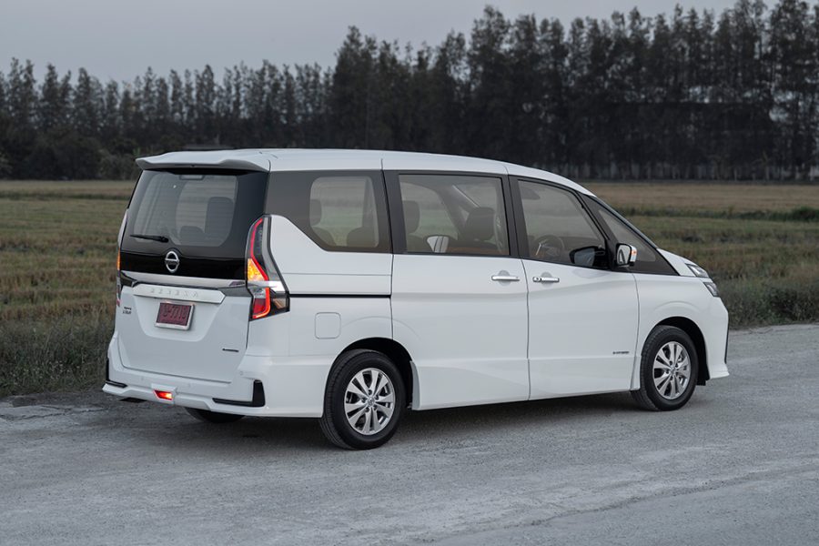ภาพคันจริง Nissan Serena S-Hybrid Highway Star (C27) | ระหว่างที่รอเขา(C28) อยู่กับเราก่อนได้ไหม ...