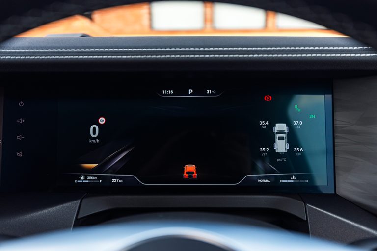 สเป็ค + ภาพคันจริง GWM TANK 300 Diesel & HEV (MY2025) | เพิ่มขุมพลัง ...