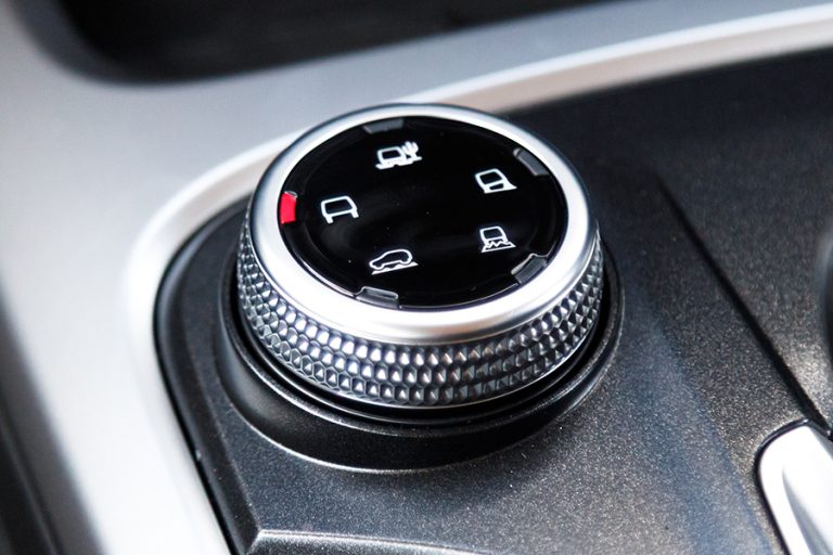 สเป็ค + ภาพคันจริง GWM TANK 300 Diesel & HEV (MY2025) | เพิ่มขุมพลัง ...