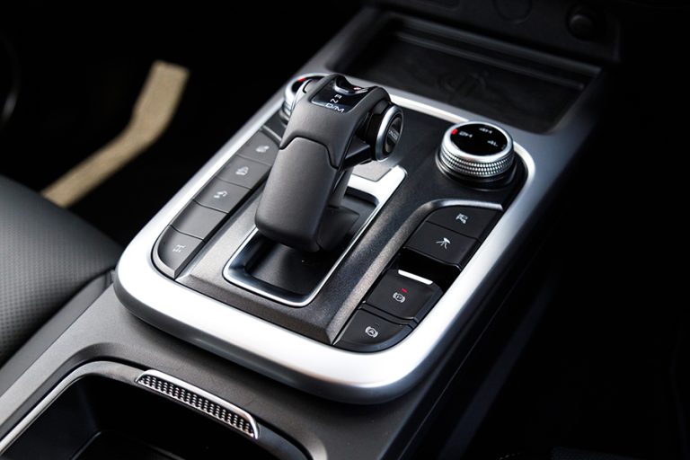 สเป็ค + ภาพคันจริง GWM TANK 300 Diesel & HEV (MY2025) | เพิ่มขุมพลัง ...