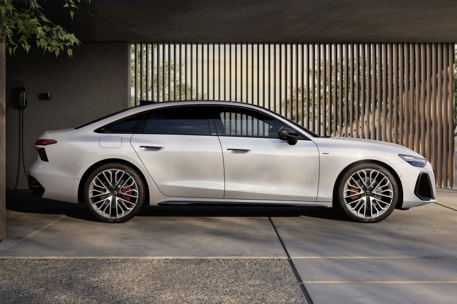 Audi A6 PHEV ใหม่ วิ่งไฟฟ้าได้ไกลถึง 111 กม. ขับสนุก ประหยัด แถมชาร์จเร็วขึ้น - HeadLight Magazine