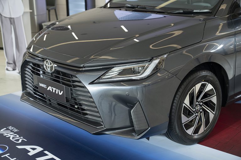 ภาพคันจริง Toyota Yaris ATIV HEV ทุกรุ่นย่อย ราคา 719,000 - 769,000 บาท ...