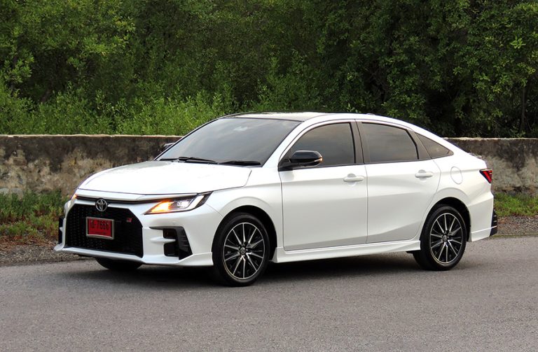 Full Review ทดลองขับ Toyota YARIS ATIV HEV : ละเอียดกว่านี้ ก็ Service ...
