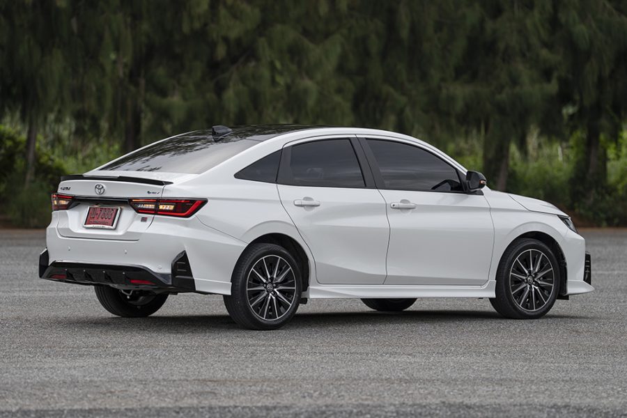 ภาพคันจริง Toyota Yaris ATIV HEV GR Sport | หล่อครบ จบทั้งแรงและประหยัด ...