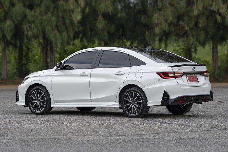 ภาพคันจริง Toyota Yaris ATIV HEV GR Sport | หล่อครบ จบทั้งแรงและประหยัด ...