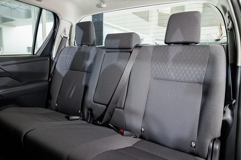 สรุปข้อมูล NEW Toyota Hilux TRAVO เปิดตัวครั้งแรกในโลกที่ไทย ปรับใหญ่ ...