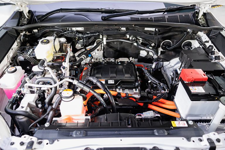 สรุปข้อมูล NEW Toyota Hilux TRAVO เปิดตัวครั้งแรกในโลกที่ไทย ปรับใหญ่ ...